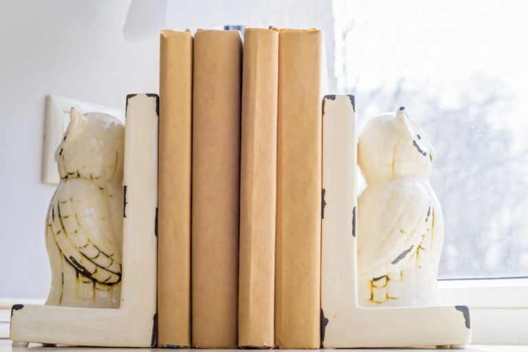 心理学用語「ブックエンド効果」とは？意味と具体例を解説 – スッキリ